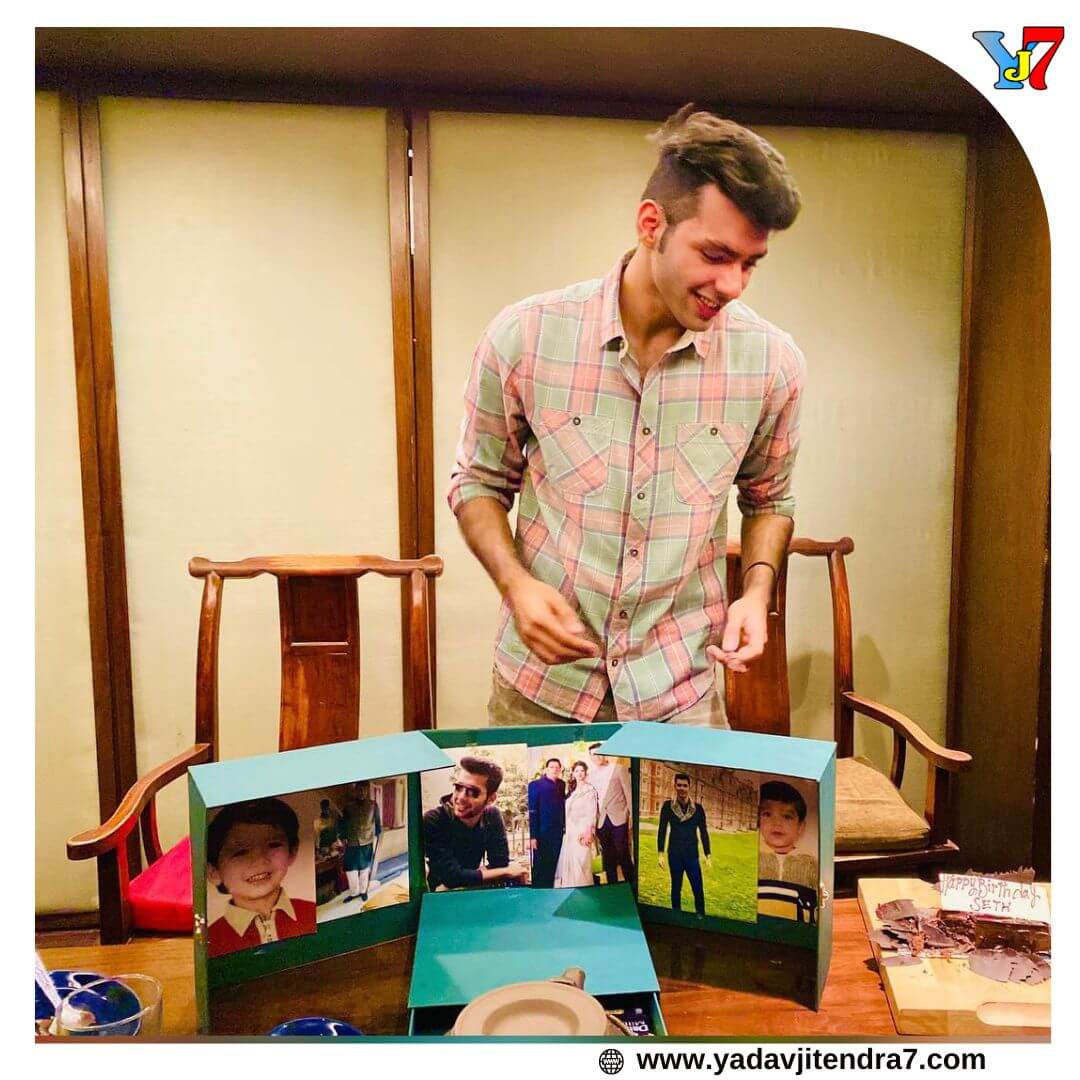 Manhar Seth Shayari Lyrics In Hindi : मनहर सेठ की शायरी | Www ...